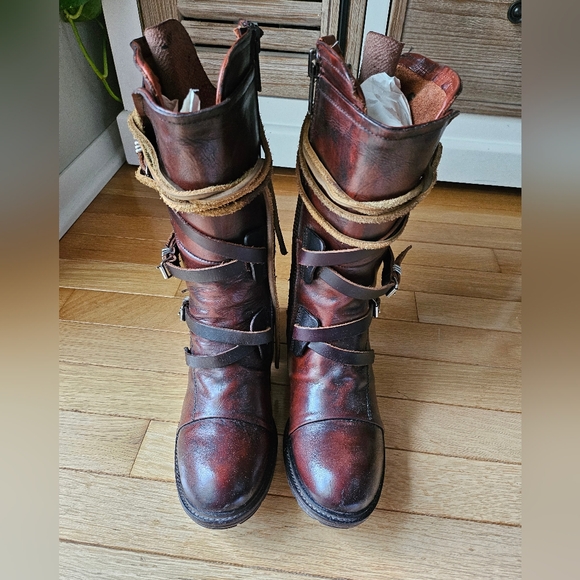 Freebird by Steven | Shoes | Freebird By Steven Distressed Moon Boots ...